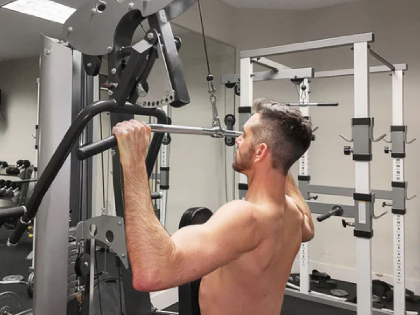 Assisted Pull Up vs Lat Pulldown